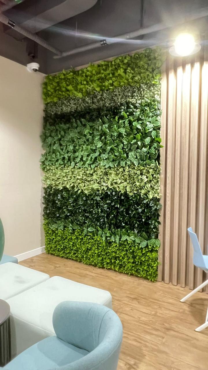 Stunning Artificial Bespoke Green Wall At Yas Mall - Shajara